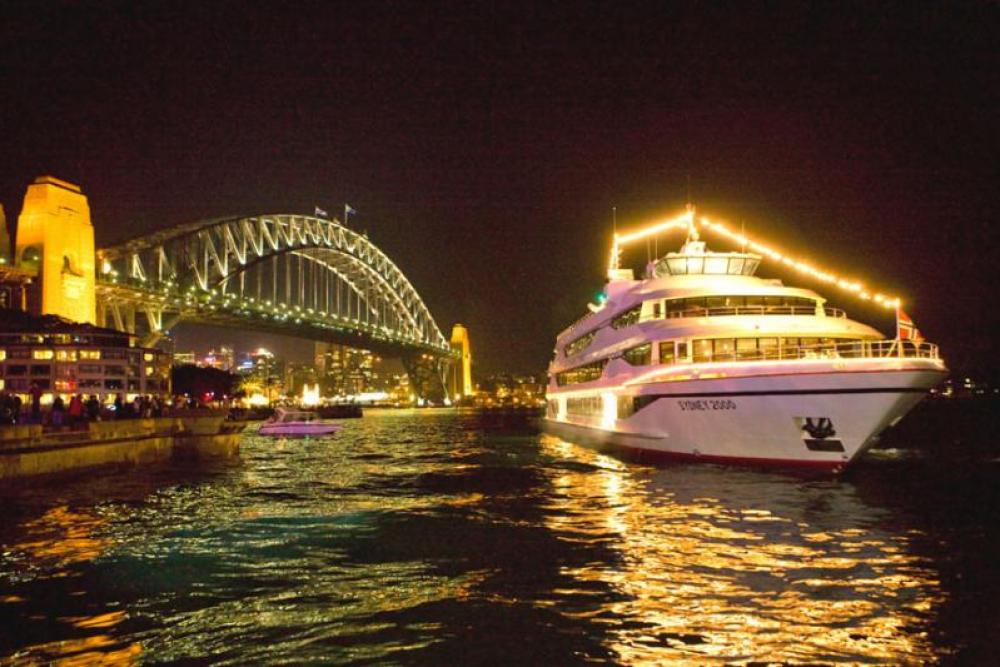 Sydney Harbour Captains Dinner Cruise - Captain Cook Cruises