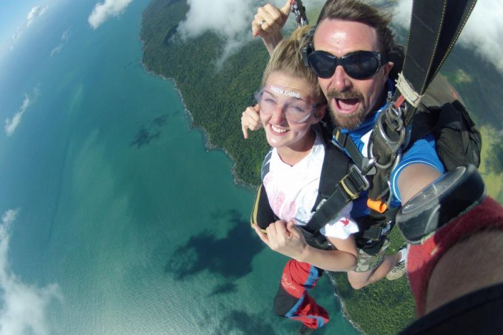 Skydive Cairns 14,000ft Tandem - Cairns Skydivers